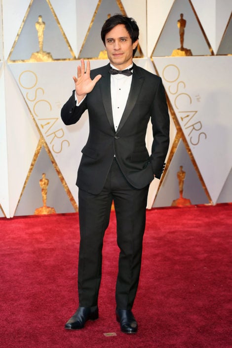 The Oscars & Men’s Tuxedos & Black Tie Outfits – Shopoyo