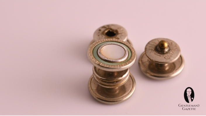 Cufflinks: The Definitive Guide (Men's Jewelry) | Gentleman's Gazette