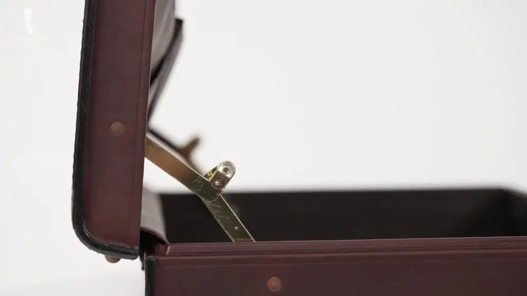 Why An Attaché Case Beats Briefcases & Men’s Messenger Bags | Gentleman ...