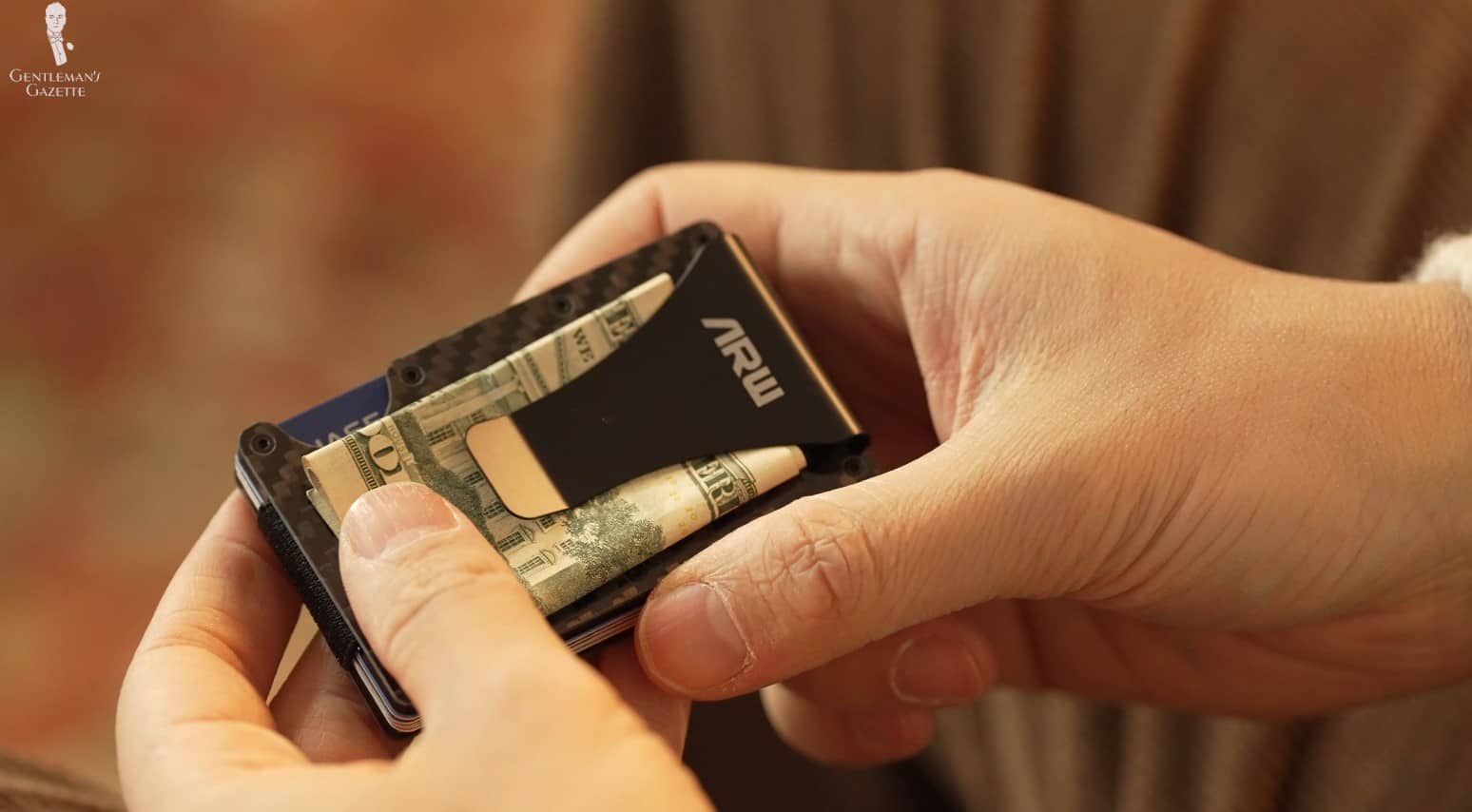What's The Best Men's Wallet? (Billfold & Money Clip Guide) | Gentleman ...