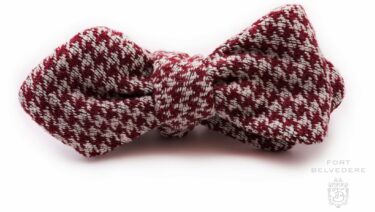Houndstooth Guide: What It Is & How To Wear It