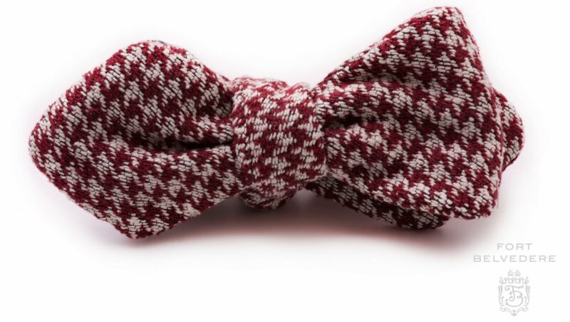 Houndstooth Guide: What It Is & How To Wear It