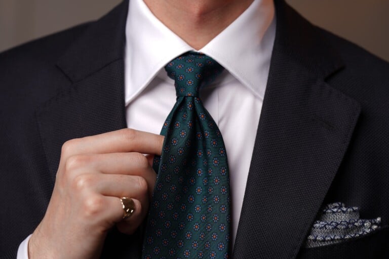 How To Tie A Half Windsor Knot