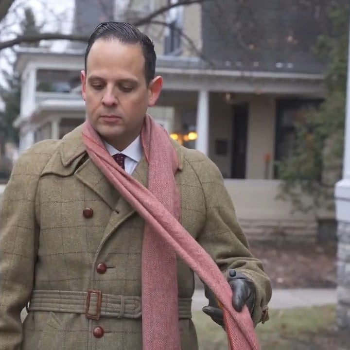 7 Stylish Men's Scarf Knots (Step-by-Step Guide) | Gentleman's Gazette