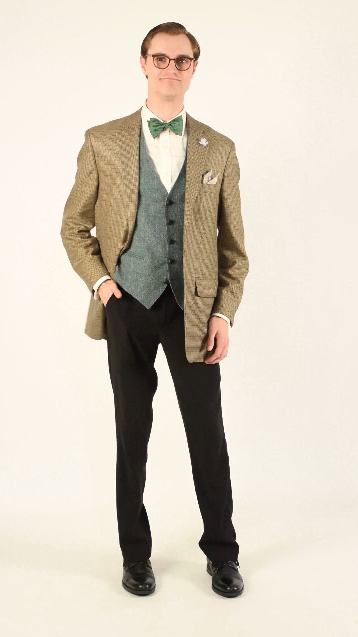 Houndstooth Guide: What It Is & How To Wear It