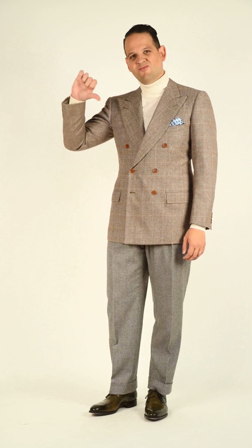 Houndstooth Guide: What It Is & How To Wear It
