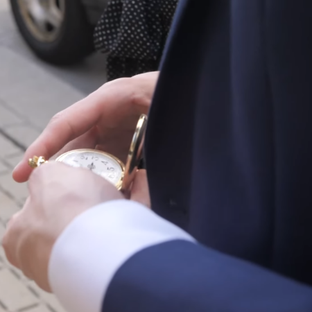 Party Guest Etiquette: DOs And DON'Ts For Dinners & More | Gentleman's ...