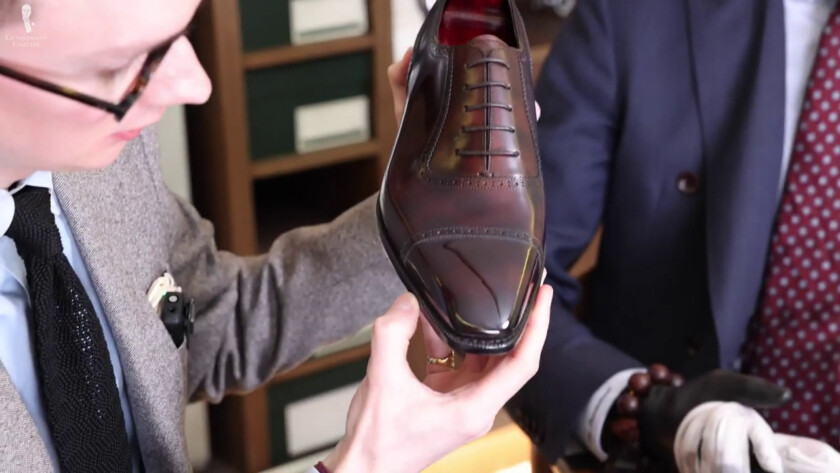 How An EXPERT Shines Shoes (ft. Champion Shoe Polisher Anders Sundström ...