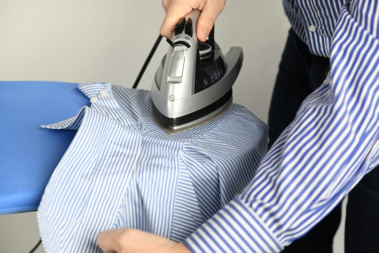 How To Iron A Dress Shirt - Part II Complete Guide To Ironing
